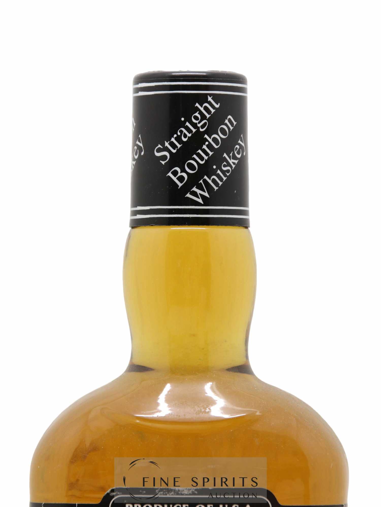 Buy Bourbon OLD BOURBON 3 years Kenucky (lot: 234)