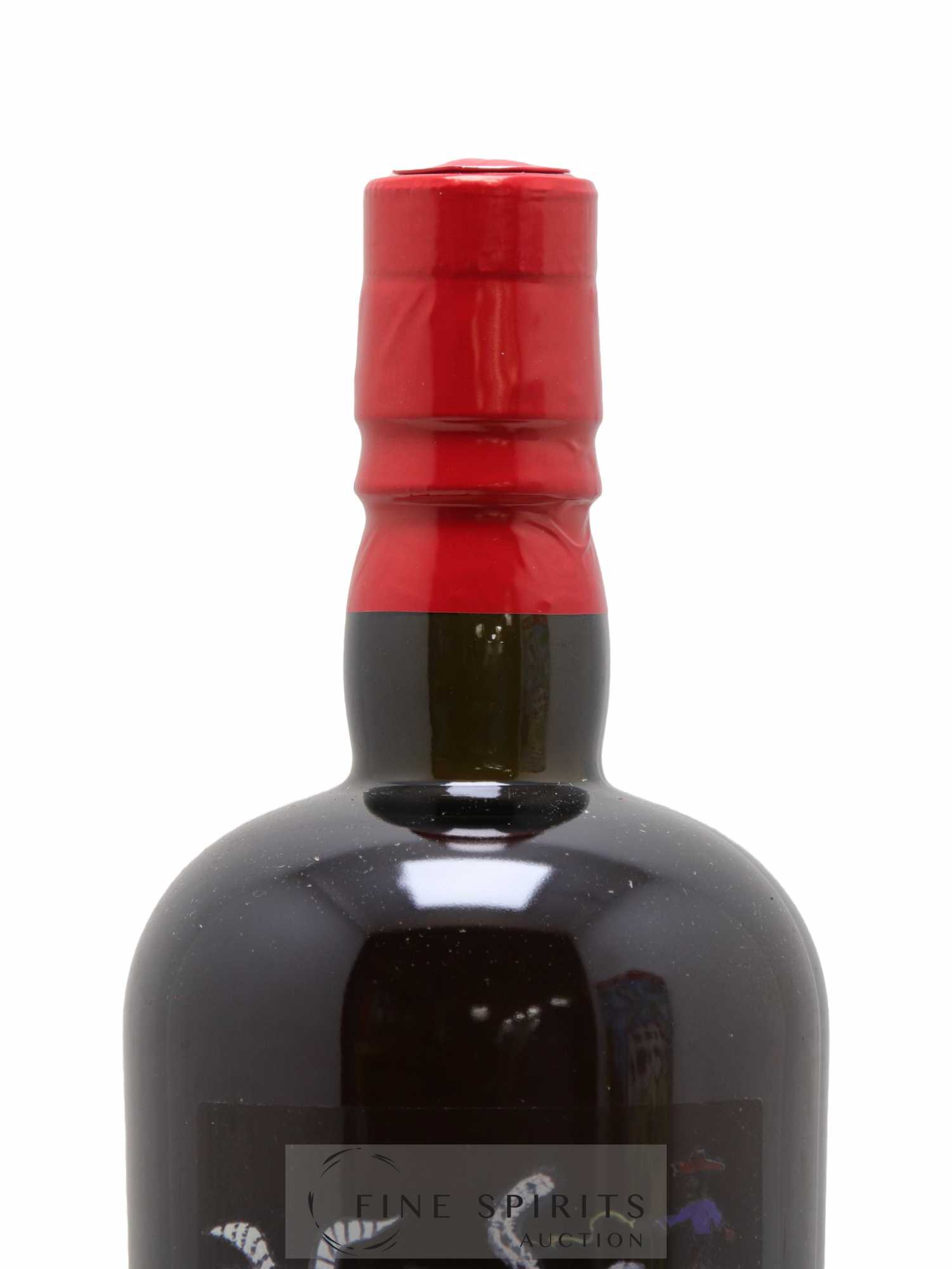 Acheter MG 9 years 2003 Velier Reserve bottled 2012 (lot: 2241)