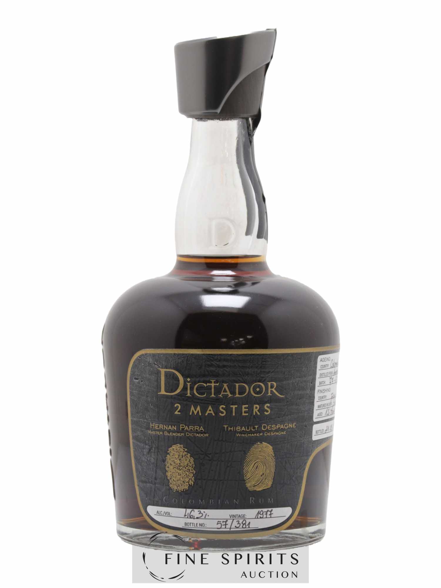 Buy Dictador 40 years 1977 Of. 2 Masters Batch 77-672 - One of 381 - bottled 2019 (lot: 1234)