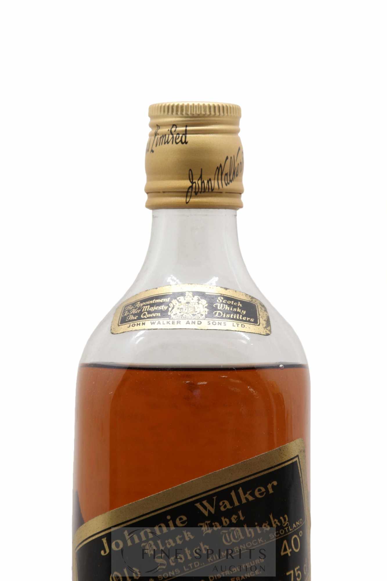 Acheter Johnnie Walker 12 years Of. Black Label (75cl.) (lot: 502)